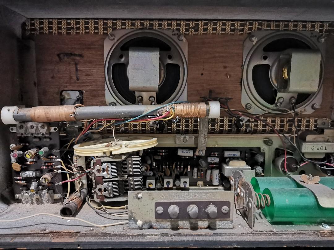 Vintage Singer Radio, Hobbies & Toys, Memorabilia & Collectibles ...