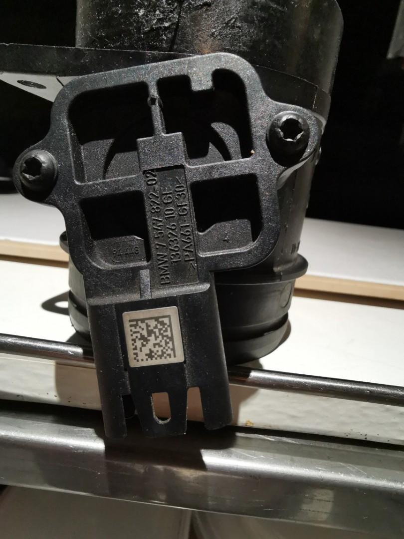 Bmw e90 LCI ori air flow sensor half cut, Auto Accessories on Carousell