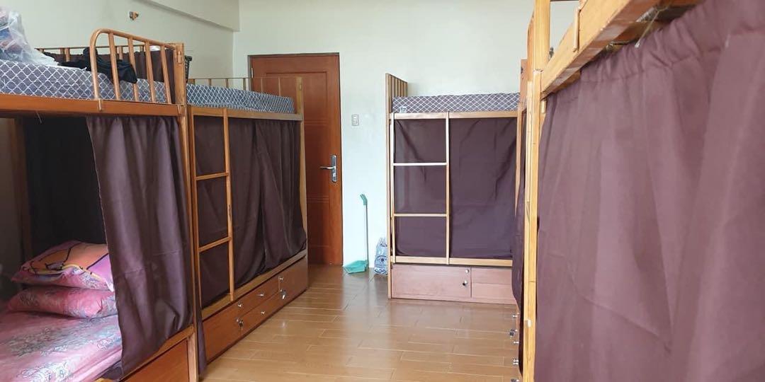 Female Bedspacer - The Woodridge (Mckinley Taguig BGC), Property ...