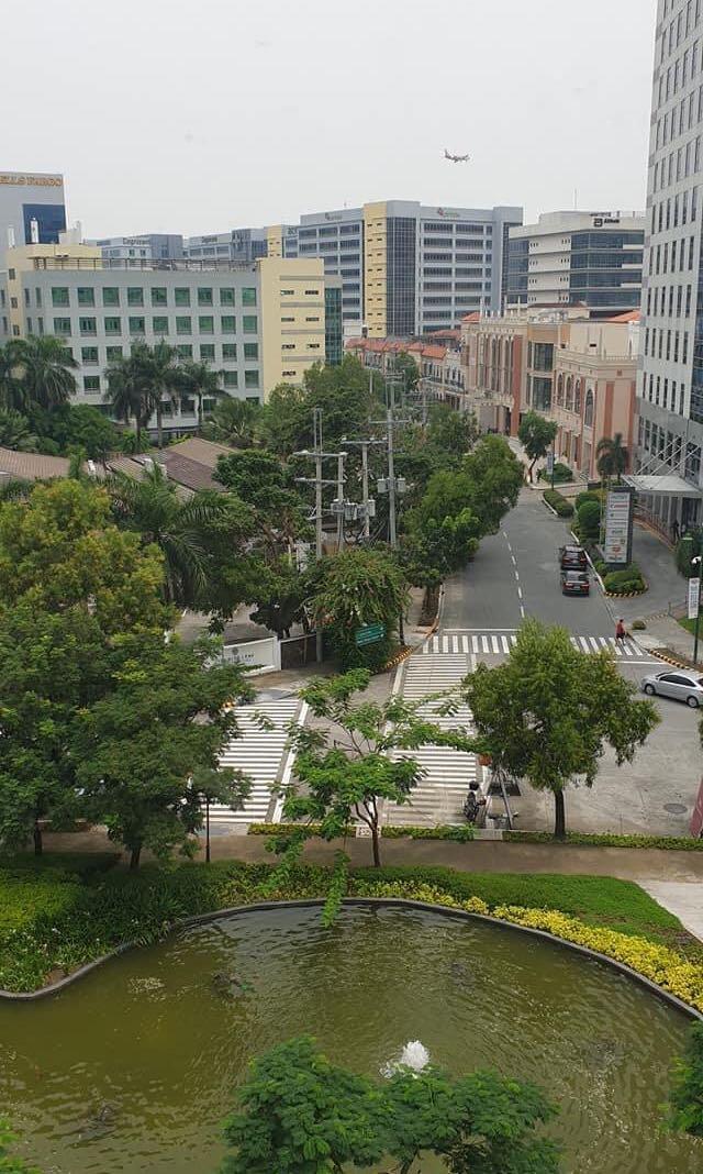 Female Bedspacer - The Woodridge (Mckinley Taguig BGC), Property ...