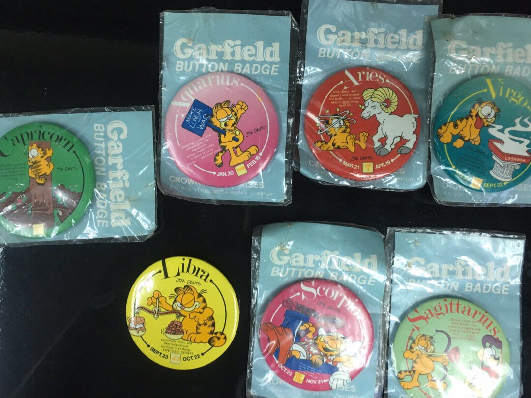 Garfield badges, Hobbies & Toys, Memorabilia & Collectibles, Vintage ...