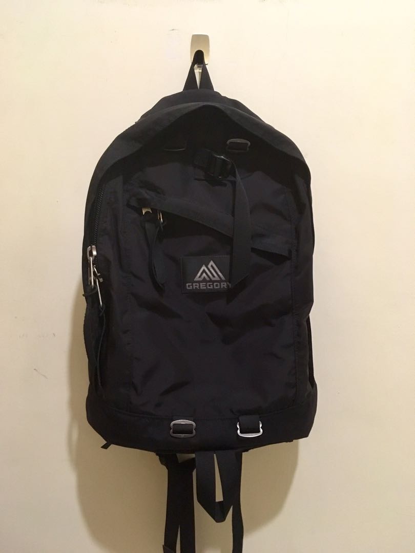 Gregory Day Pack backpack 26L 黑色背囊, 男裝, 袋, 背包 - Carousell
