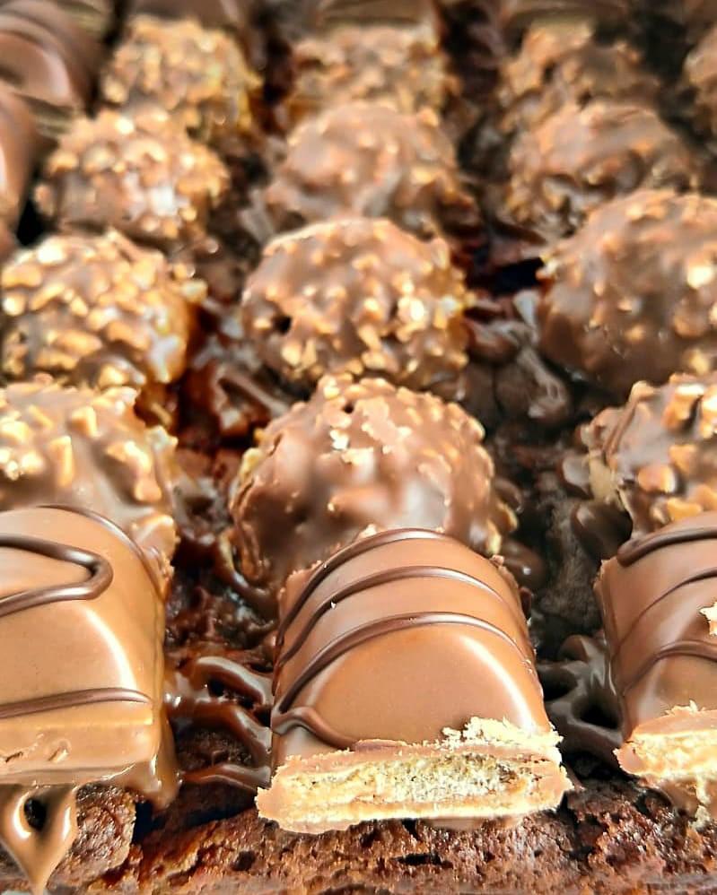 HALAL FUDGY BROWNIES, Food & Drinks, Homemade Bakes on Carousell