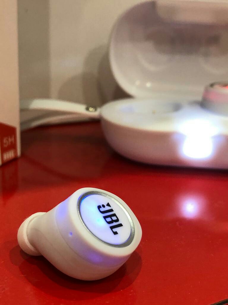 JBL Earbud tws, Audio, Earphones on Carousell