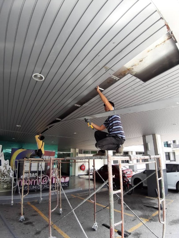 SILING BESI ALUMINIUM l strip ceiling, Services, Others on Carousell