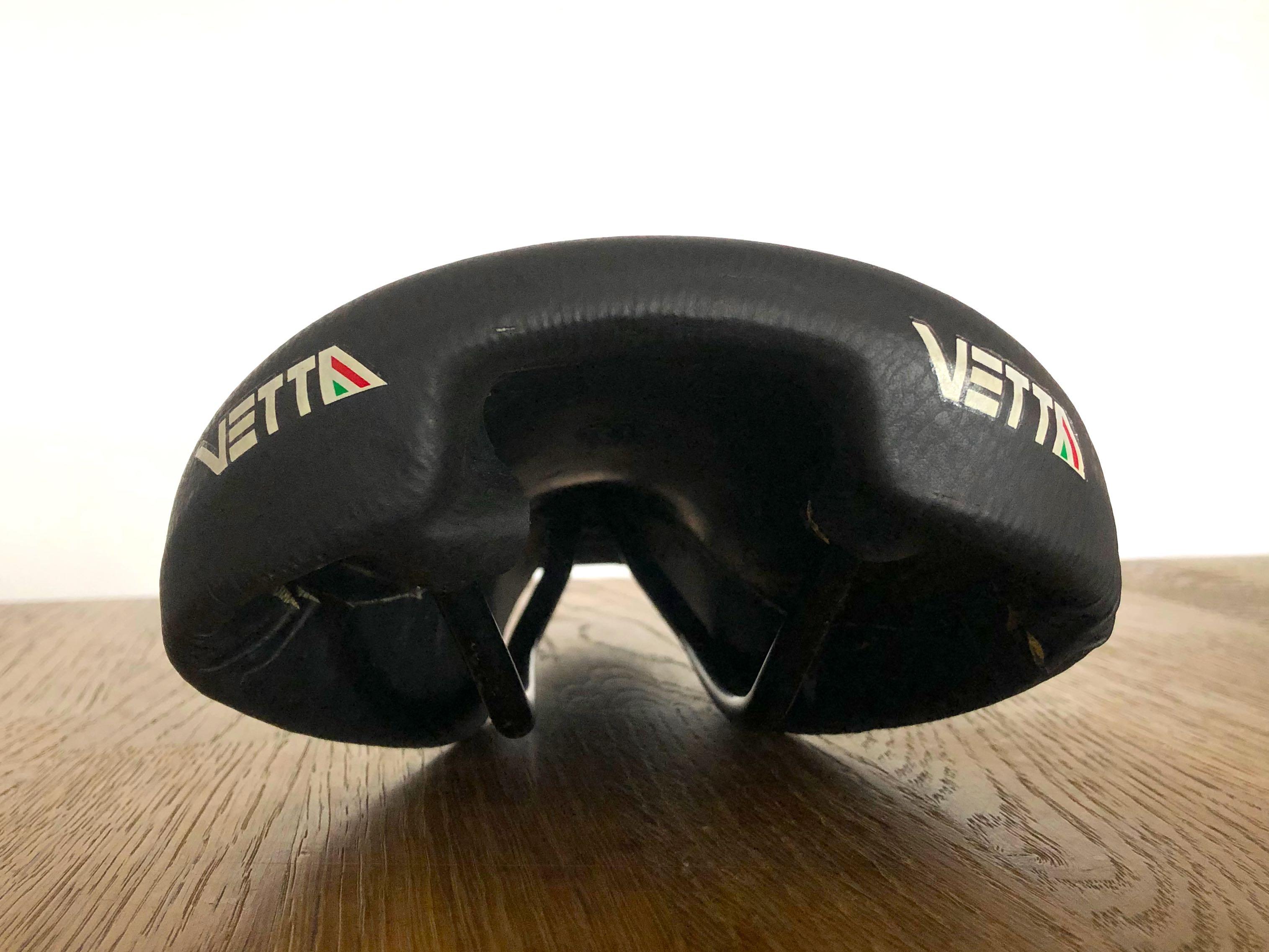 Vintage Vetta Comfort saddle, Sports Equipment, Bicycles & Parts, Parts ...