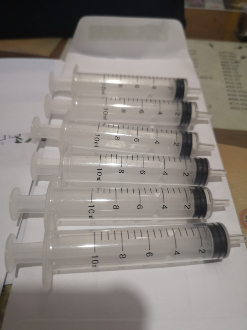 10ml syringe, Pet Supplies, Homes & Other Pet Accessories on Carousell