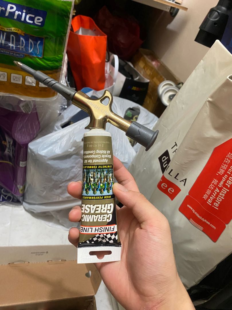 Finish Line Ceramic Grease + Grease Gun, Sports Equipment, Bicycles ...