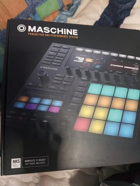 Native Instruments MASCHINE MK3 Groove Production Studio, Music & Media ...