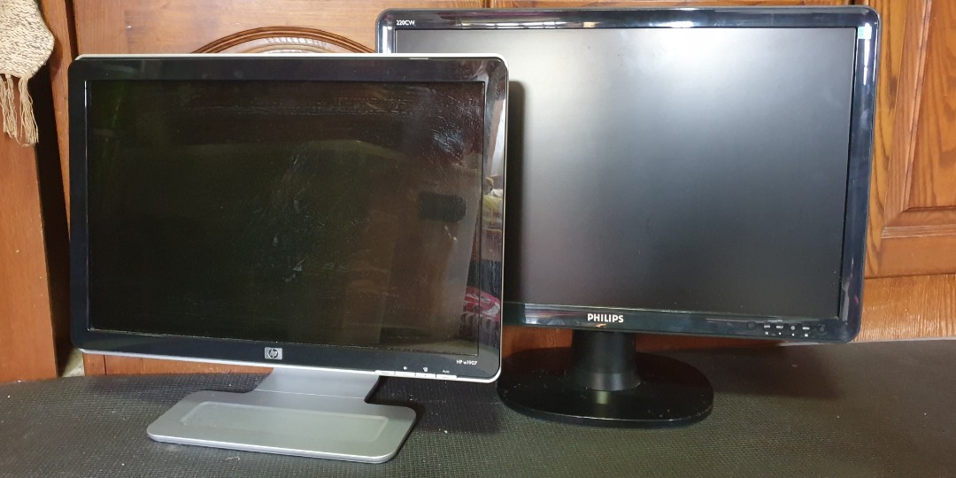 Philips 22 inch & HP 19 inch Monitor, Computers & Tech, Parts ...