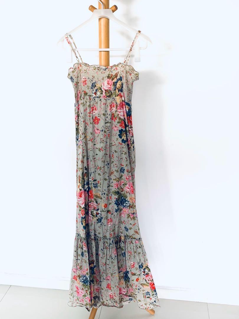 Qoosh Maxi Dress, Women's Fashion, Dresses & Sets, Dresses on Carousell