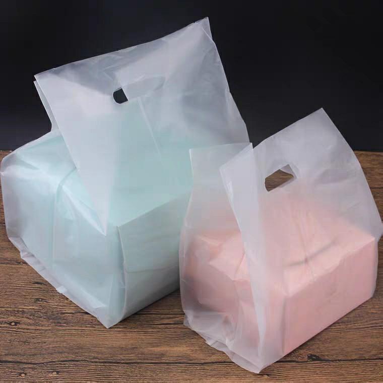 Cake box plastic bag, Food & Drinks, Baked Goods on Carousell