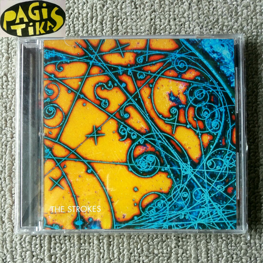 CD The Strokes - Is This It, Musik & Media, CD, DVD & Lainnya di Carousell