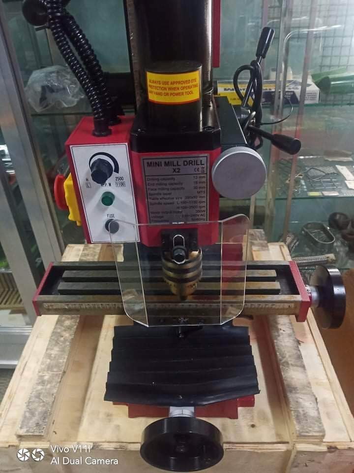 Mini milling machine x2, Commercial & Industrial, Industrial Equipment ...