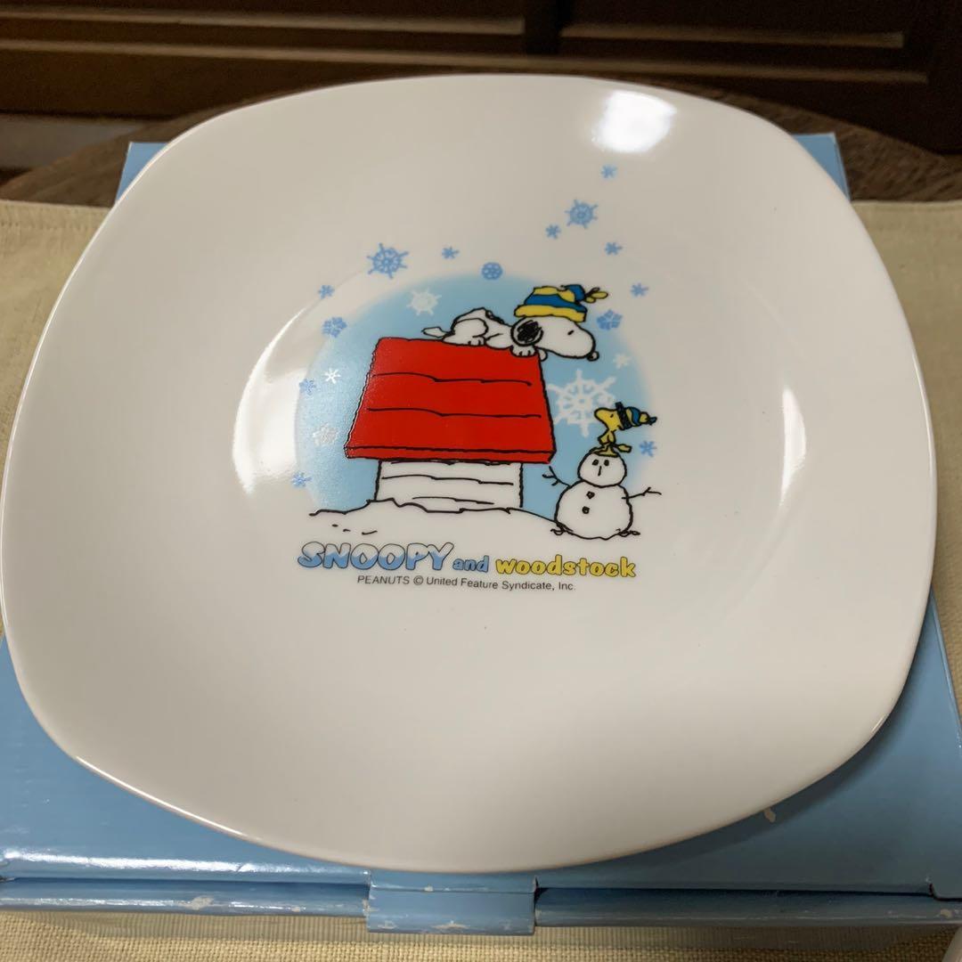 Snoopy collection: Bowl & Plate set, Everything Else on Carousell