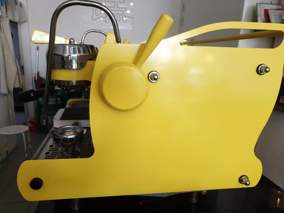 Synesso cyncra coffee machine, Everything Else on Carousell