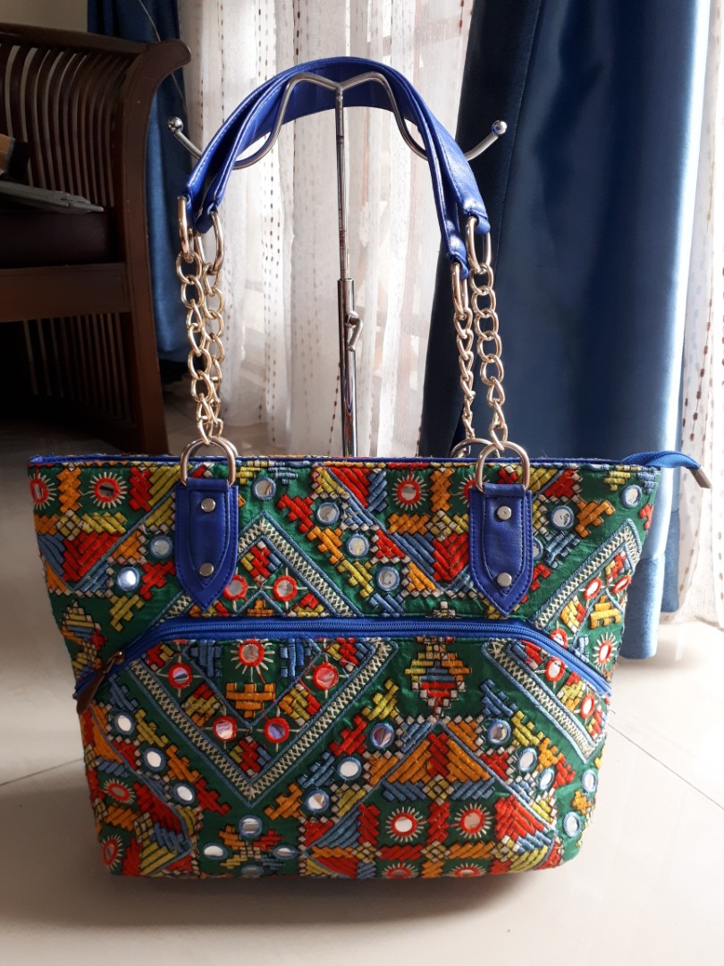 Tas Unik, Fesyen Wanita, Tas & Dompet di Carousell