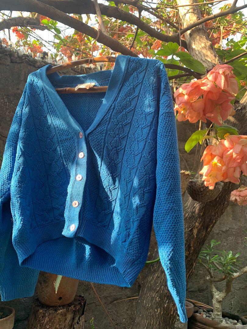 Vintage cropped cardigan, Women's Fashion, Coats, Jackets and Outerwear ...