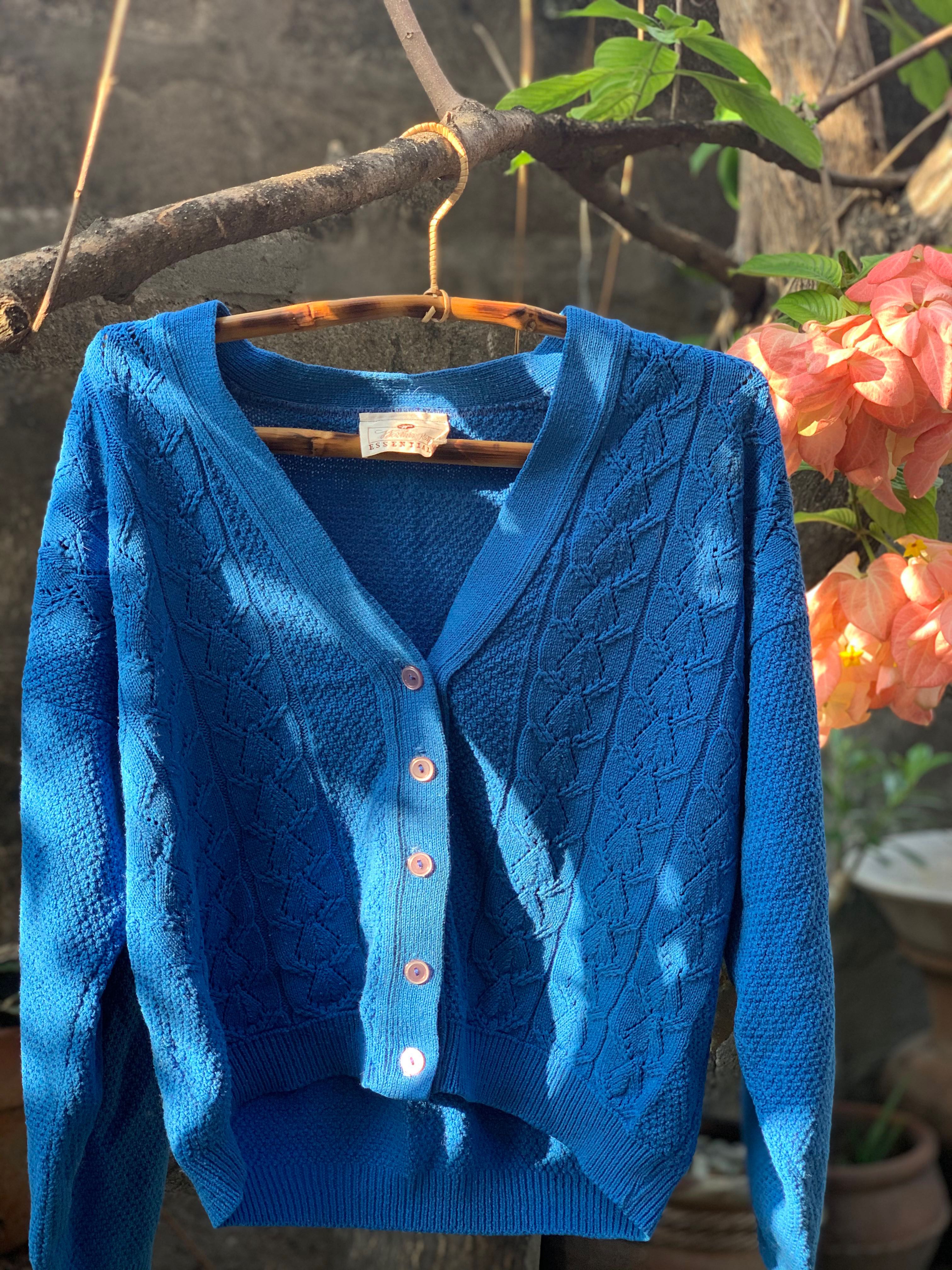 Vintage cropped cardigan, Women's Fashion, Coats, Jackets and Outerwear ...