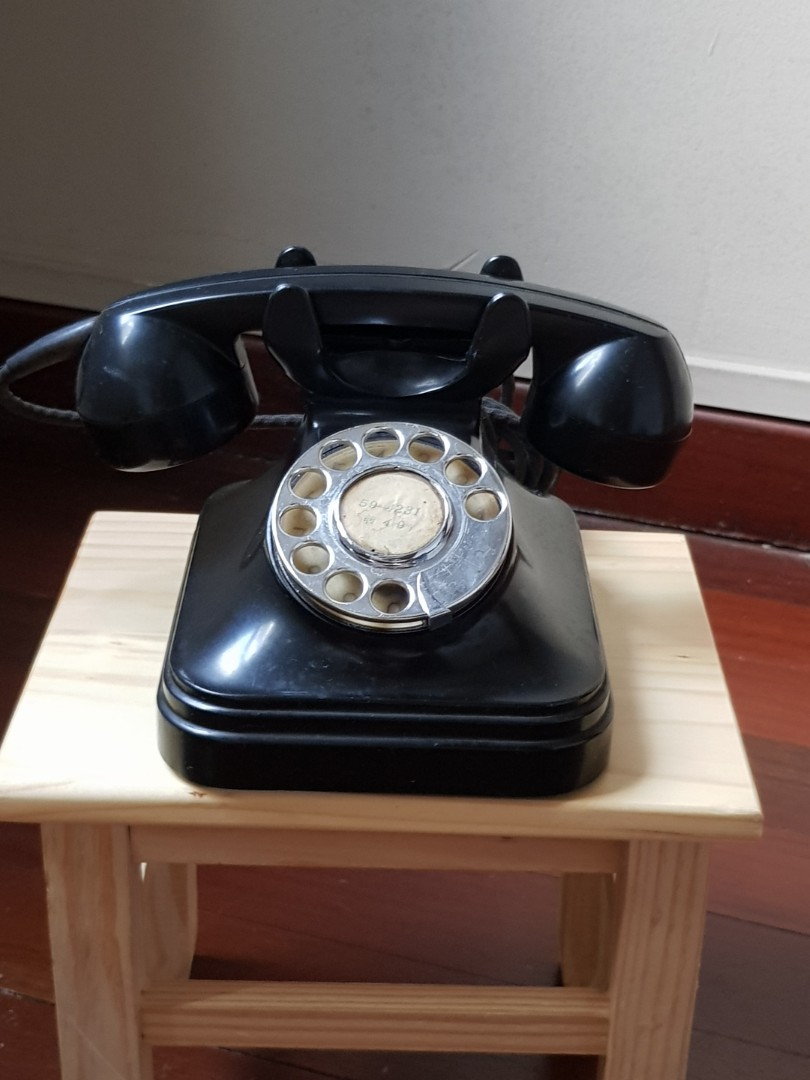 Vintage turn dial phone, Hobbies & Toys, Memorabilia & Collectibles ...