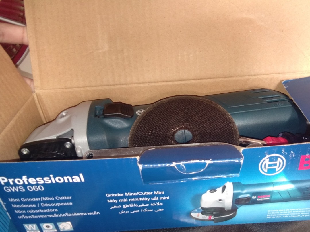 Grinder (Bosch) for rent. 200 per day Meetup: Petron diego silang ...