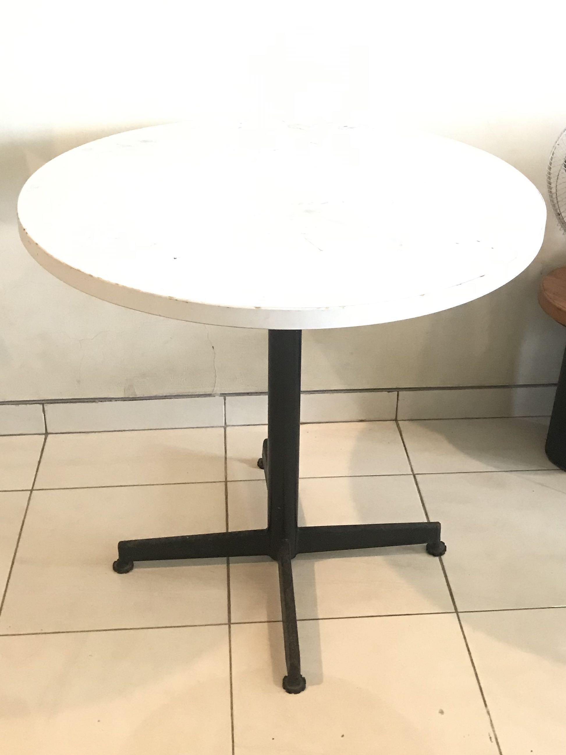 Meja HPL Tiang Coating, Perabotan Rumah di Carousell