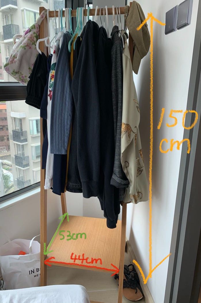 MUJI clothes rack (Pickup by 4/6!), 傢俬＆家居, 傢俬, 書櫃、櫃子及架 - Carousell