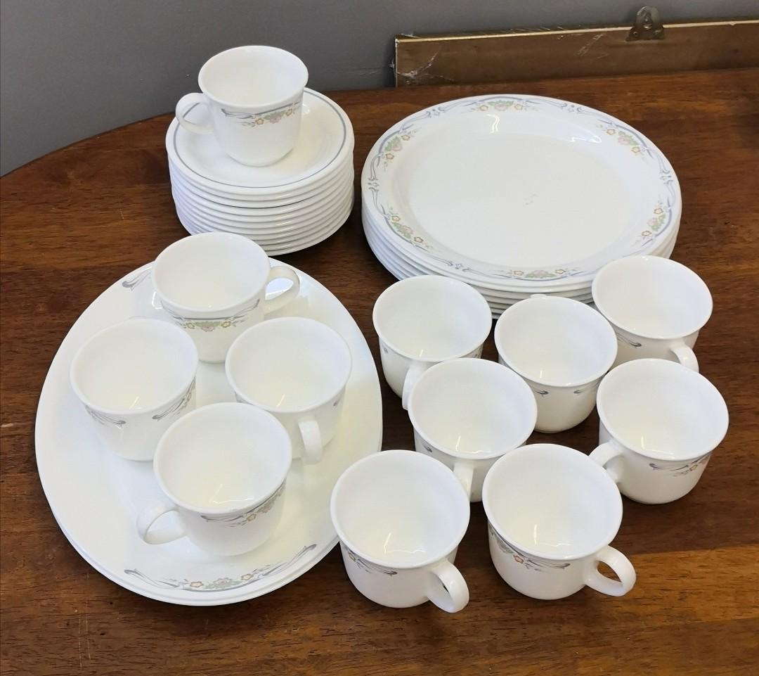 Pyrex dinner set, Furniture & Home Living, Kitchenware & Tableware ...
