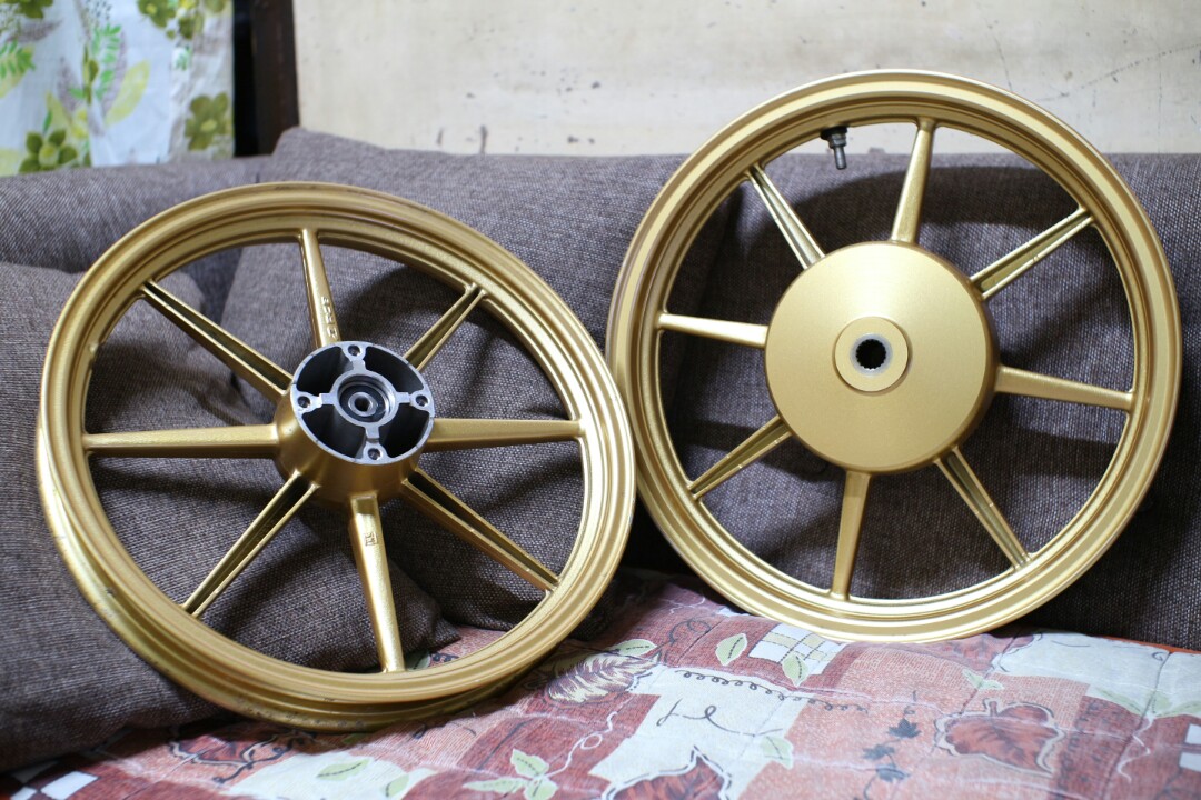 RCB RB8 MIO SPORTY, Motorbikes, Motorbike Parts & Accessories, Tires ...