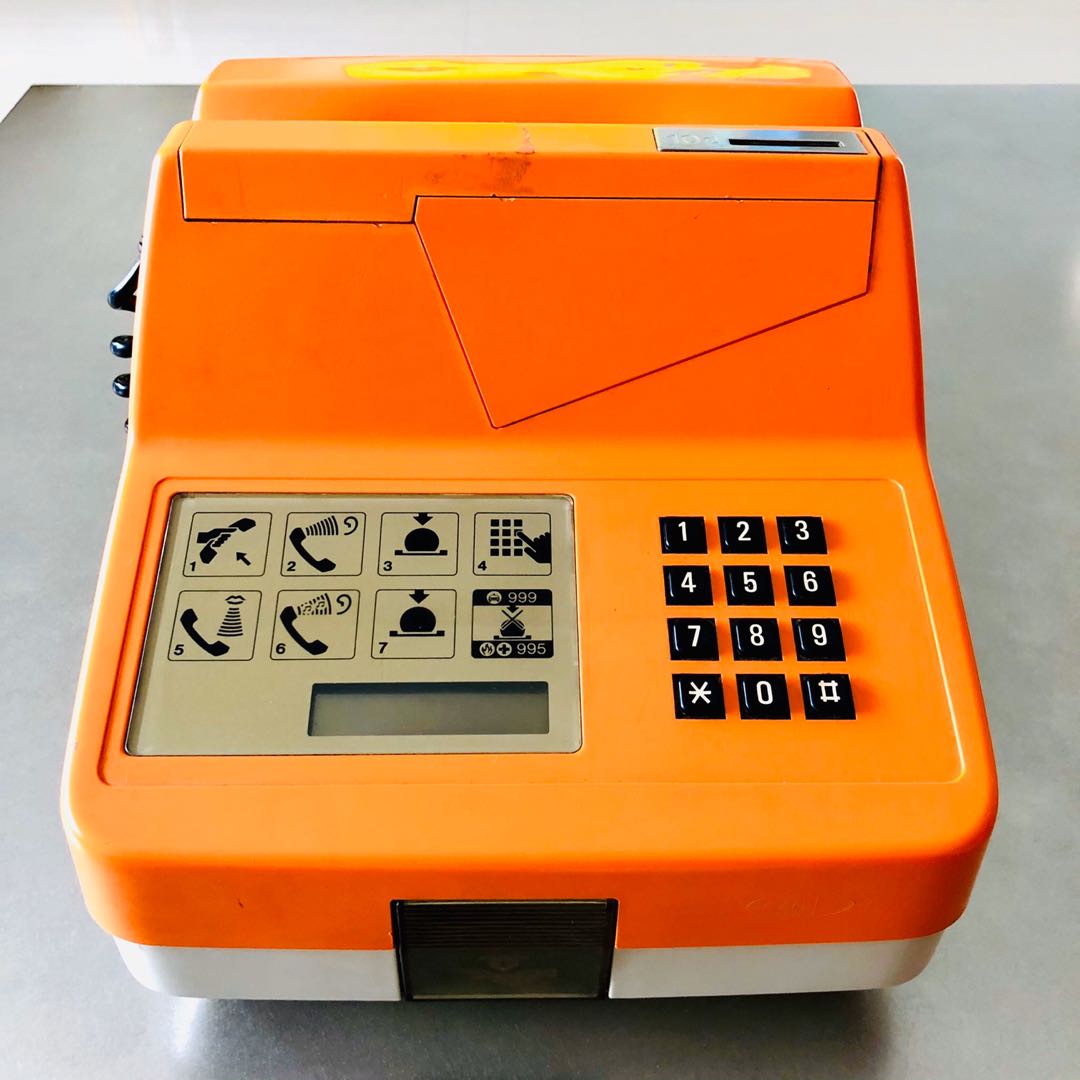 Ultra-rare! Excellent condition! Singapore Orange Coin Phone, Hobbies ...