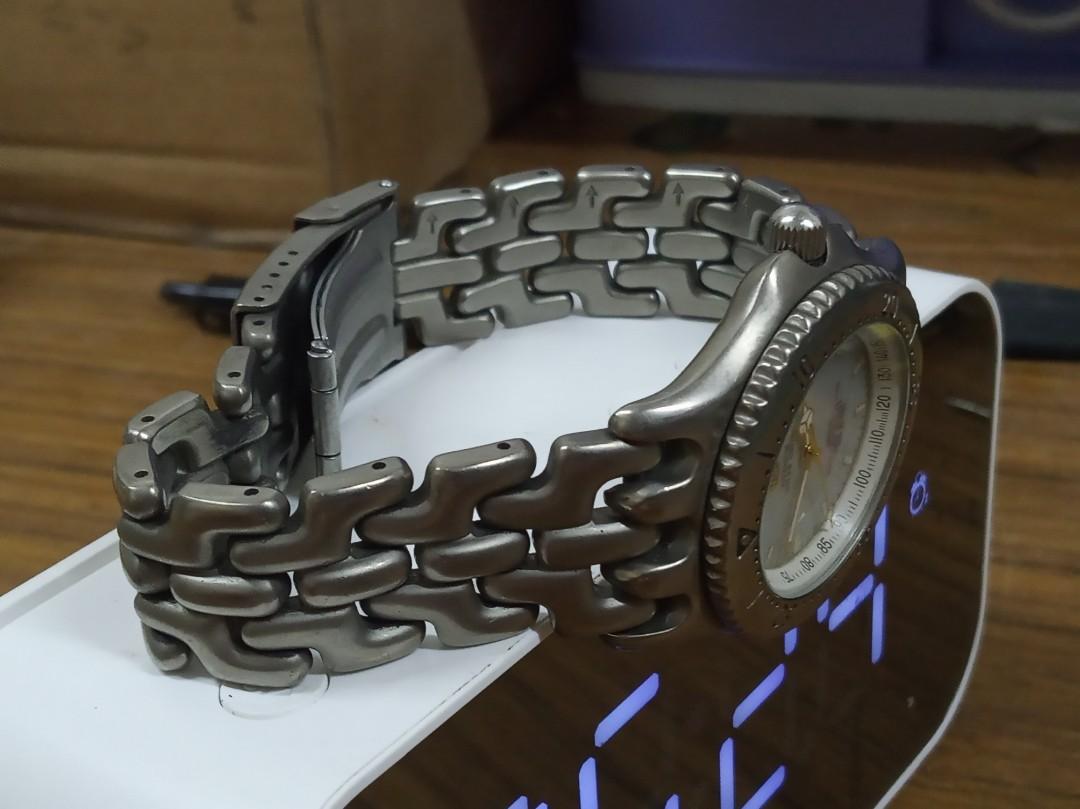 Vintage Elgin titanium solar power watch, Men's Fashion, Watches ...