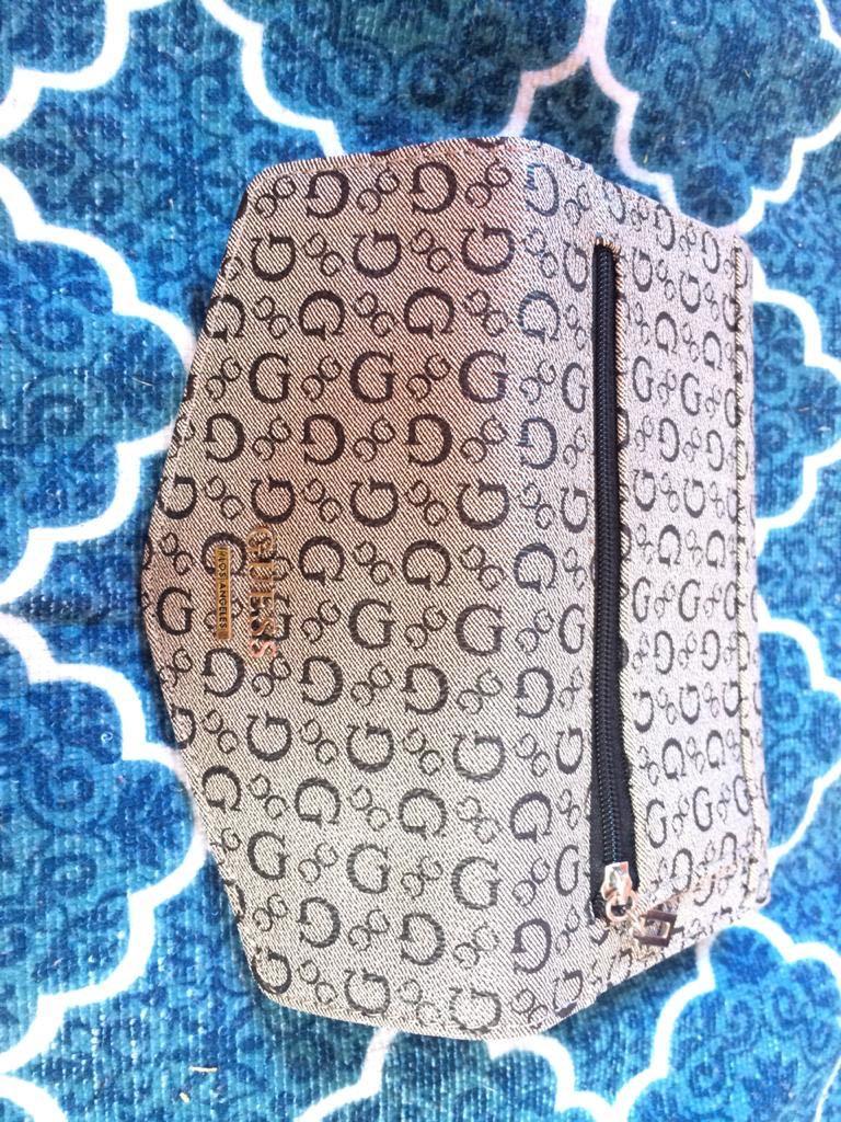 Guess Wallet, Women's Fashion, Bags & Wallets, Wallets & Card holders ...