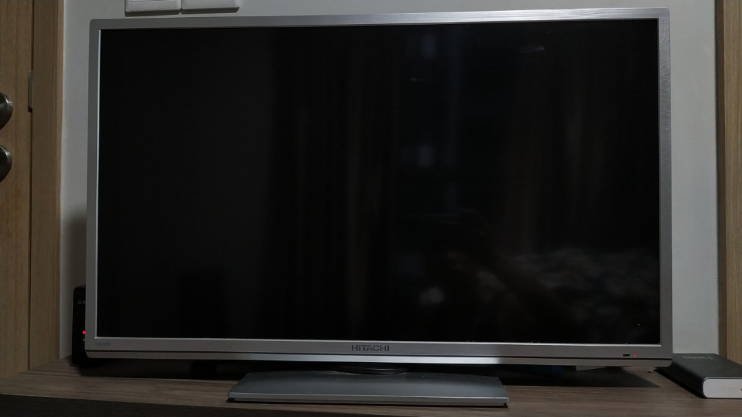 Hitachi 27 inch TV, TV & Home Appliances, TV & Entertainment, TV on ...