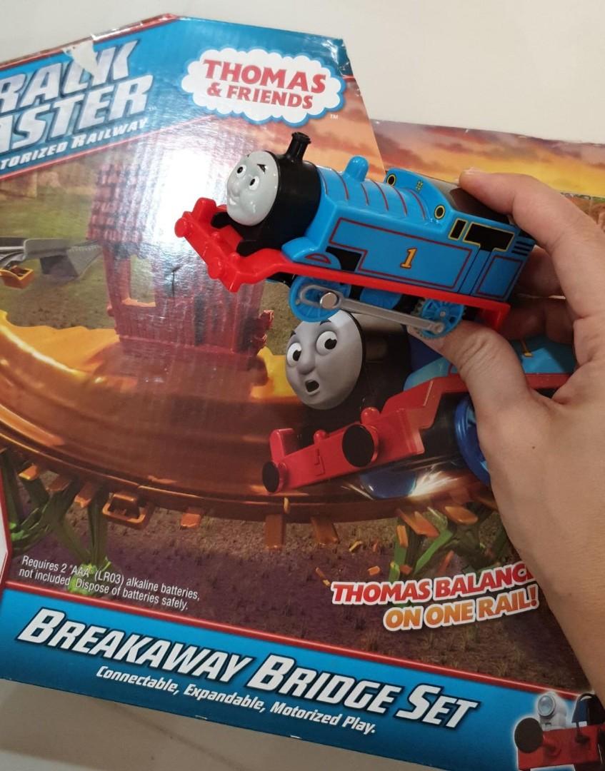 Thomas & Friends CDB59 - Trackmaster Breakaway Bridge Set, Hobbies ...