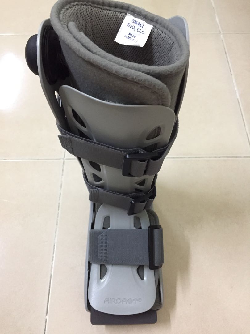 Air cast Boots, Beauty & Personal Care, Fragrance & Deodorants on Carousell