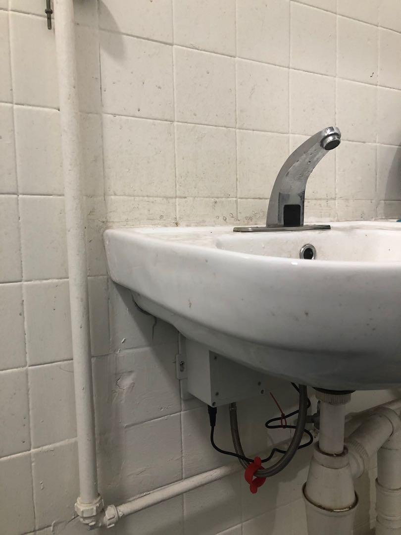 Automatic sensor tap batteries operate, Furniture & Home Living ...