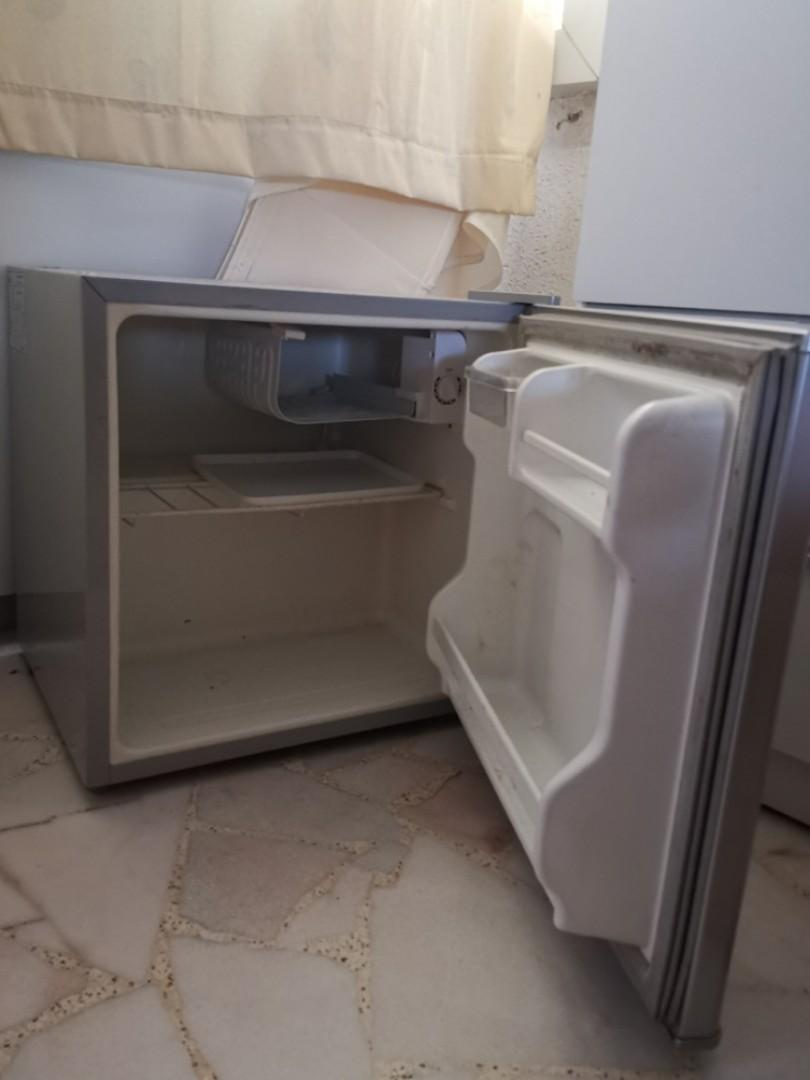 Midea Personal Fridge, TV & Home Appliances, Kitchen Appliances ...