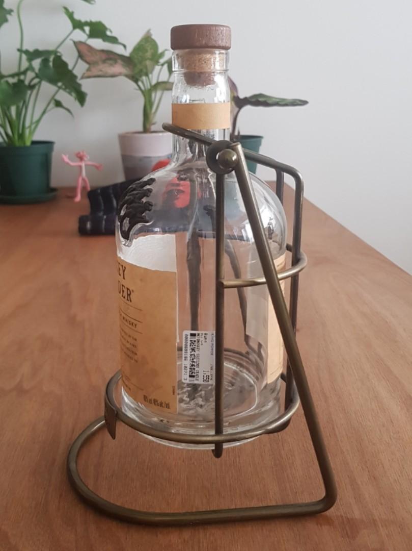 monkey shoulder on cradle, Food & Drinks, Alcoholic Beverages on Carousell