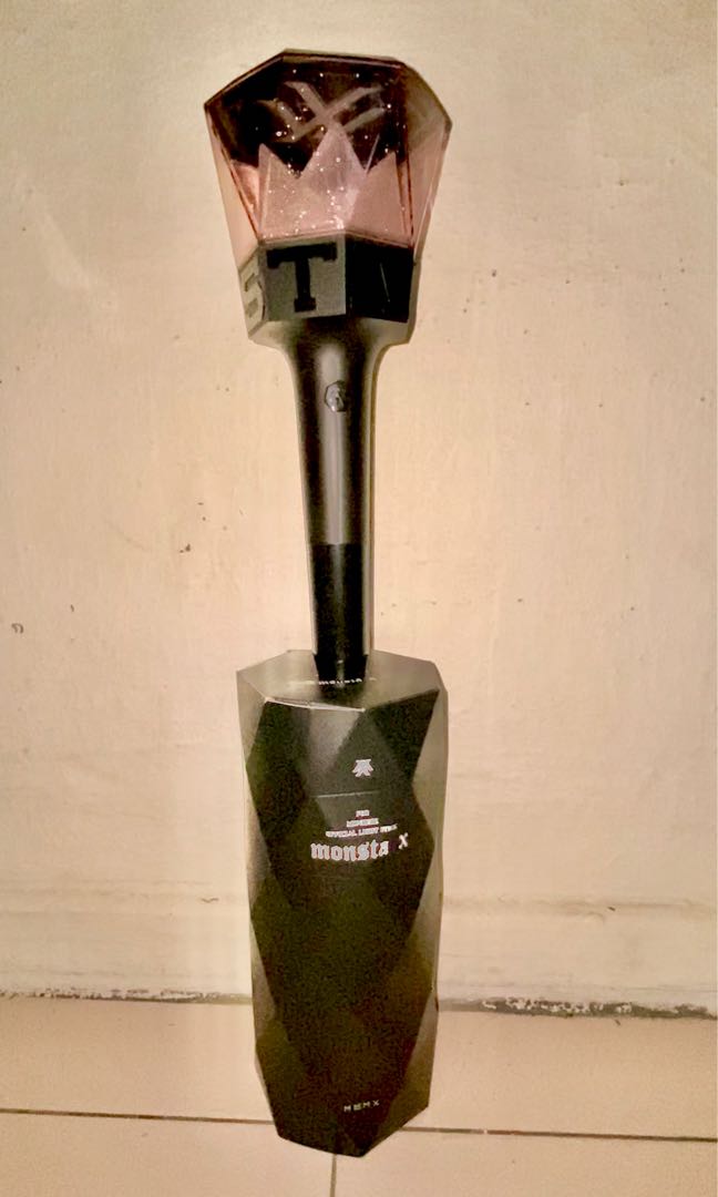 Monsta X Lightstick Version 1, Hobbies & Toys, Memorabilia ...