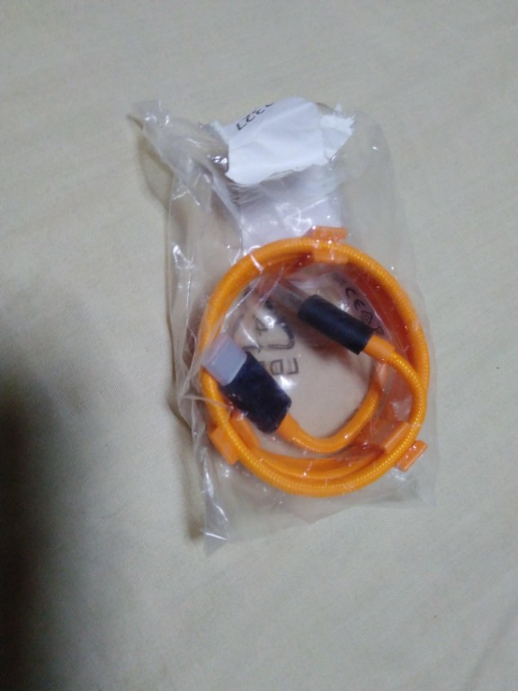 OnePlus warp charge dash charge vocc USB charge cable, Mobile Phones ...