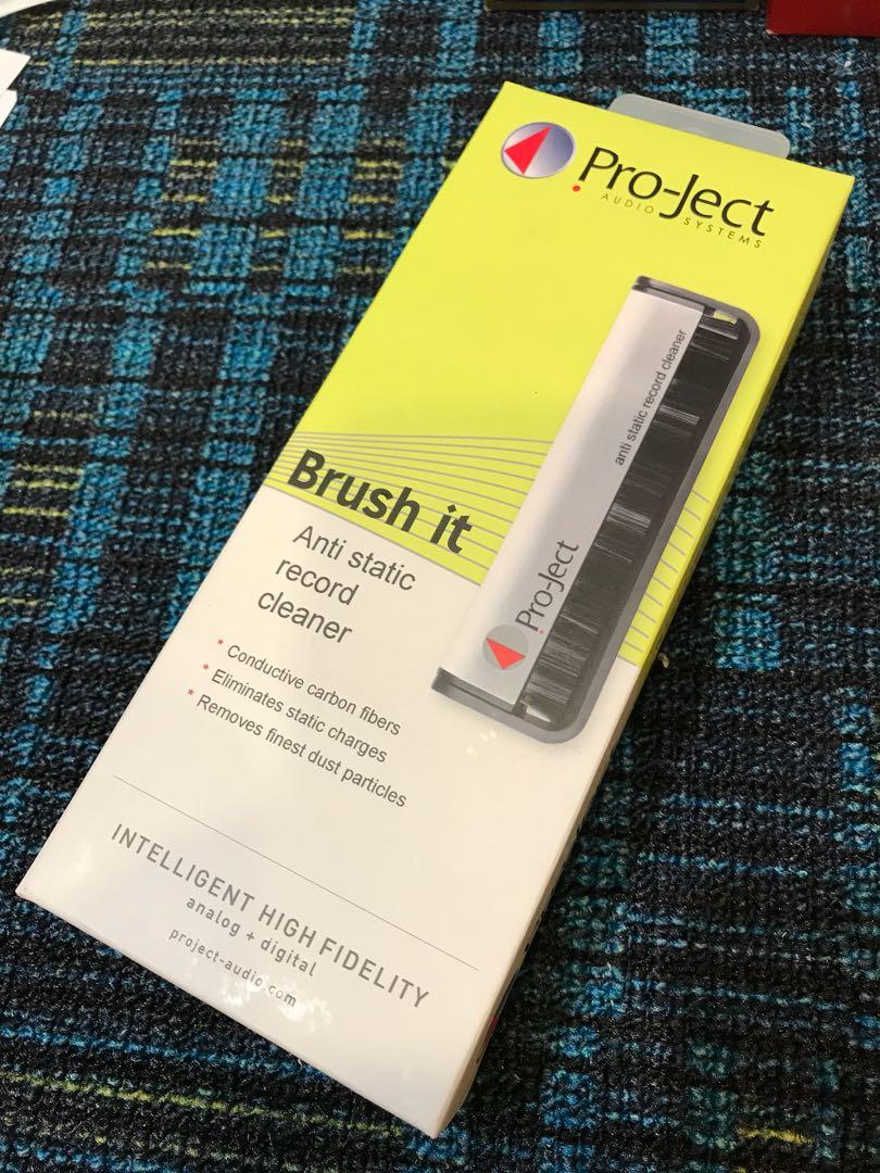 Pro-Ject Brush IT Carbon Fibre Record Cleaning Brush on Carousell