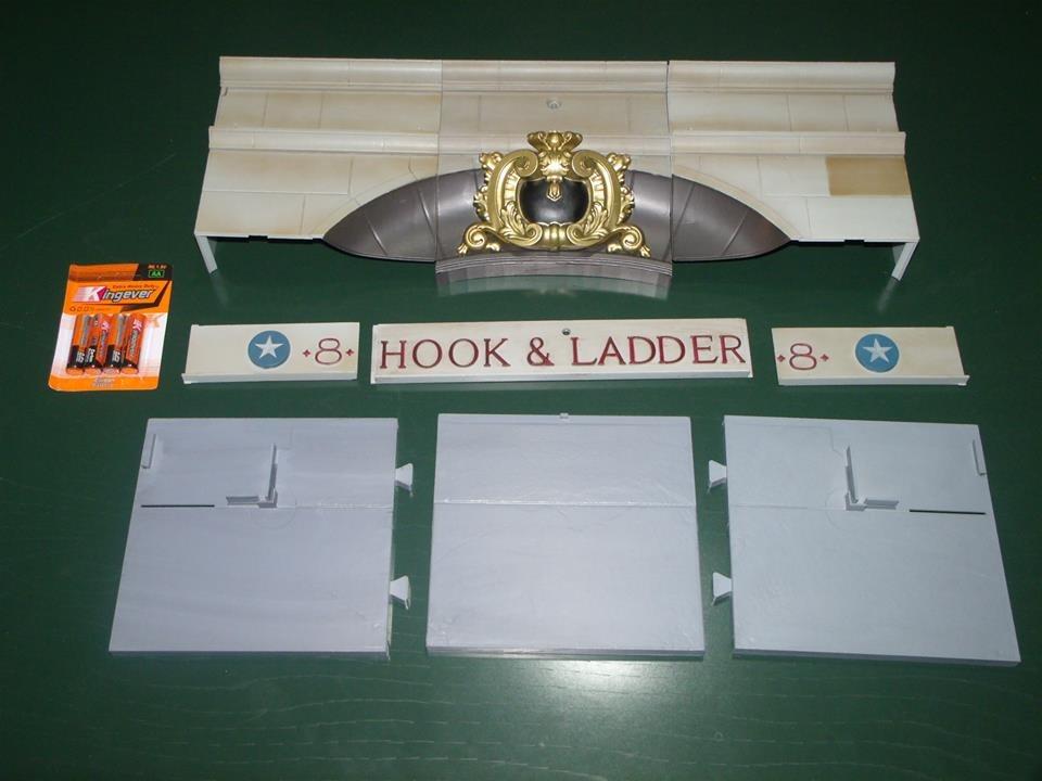 Ghostbusters build a firehouse diorama from Diamond Select, Hobbies ...