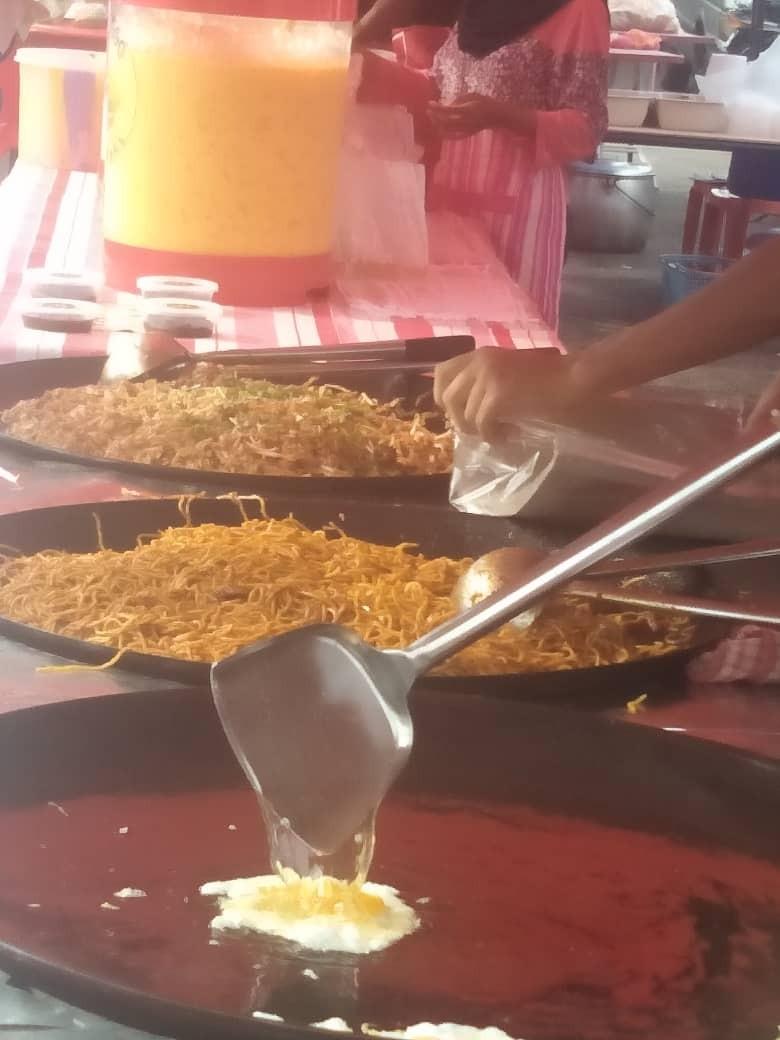 Kawah pasar malam,periuk,meja,senduk,kuali, Furniture & Home Living ...