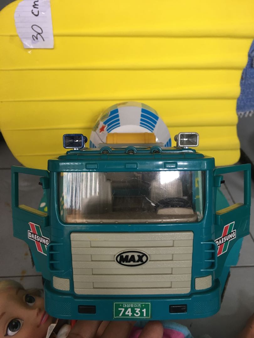 Truck mobil molen, Toys & Collectibles, Mainan di Carousell