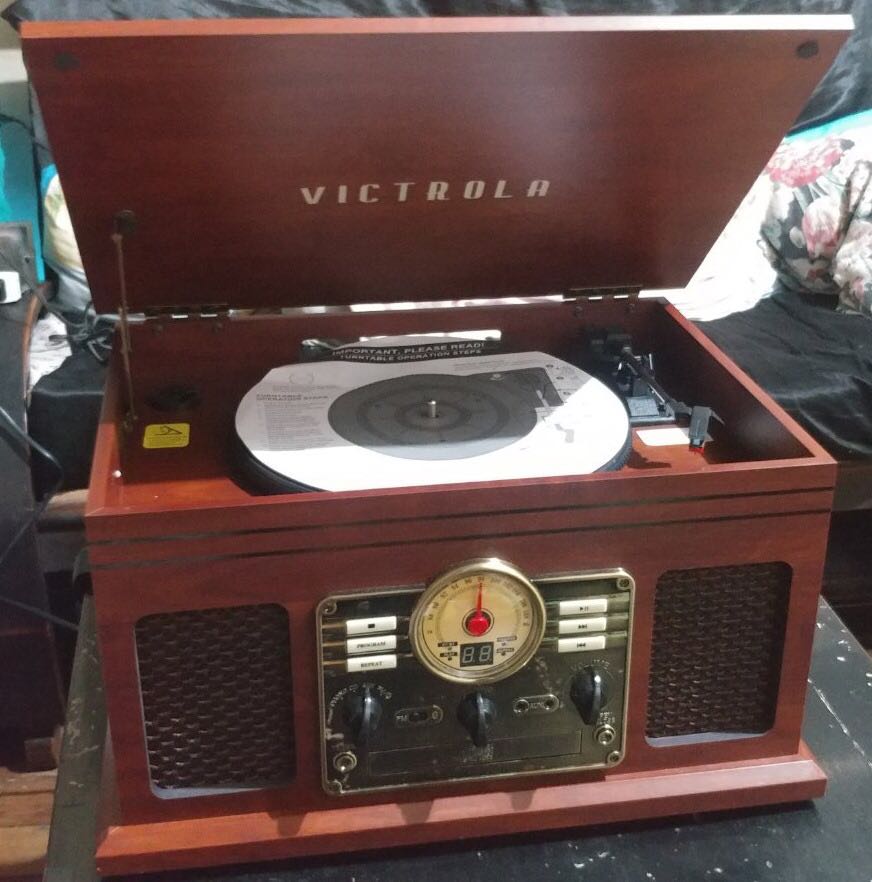 Victrola Classic Wood 6-in-1 Bluetooth Turntable, Hobbies & Toys ...
