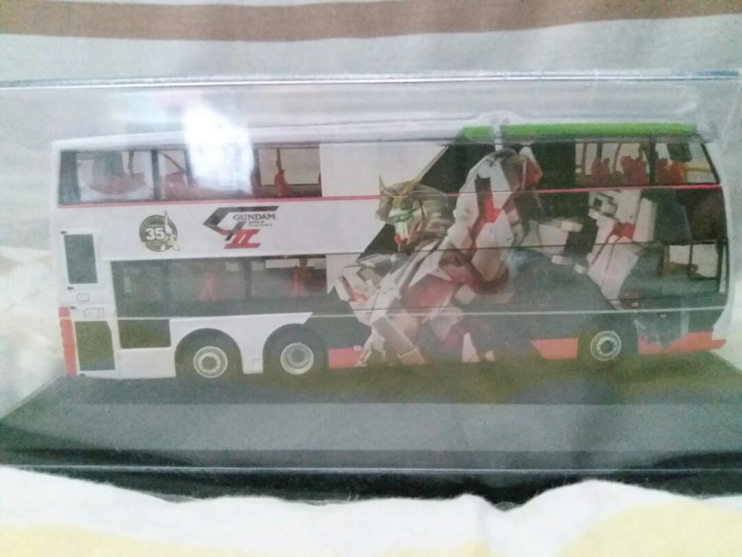 KMB Gundam Docks at Hong Kong II Unicorn 高達 塗裝 巴士 116號線, 興趣及遊戲, 玩具 & 遊戲 ...