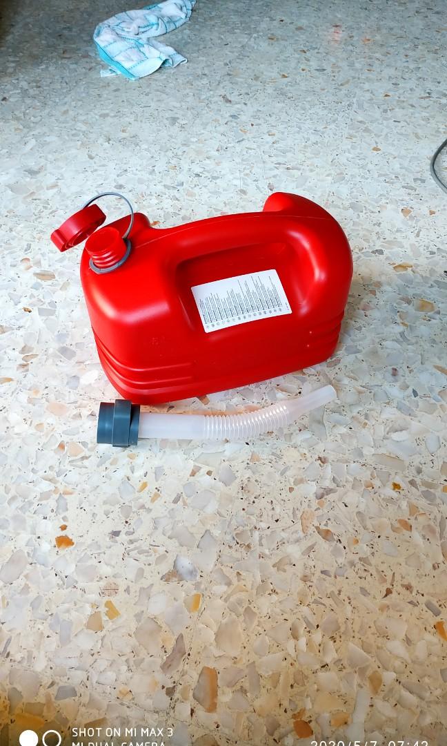 Petrol tank new 5 liter S$38, Everything Else on Carousell