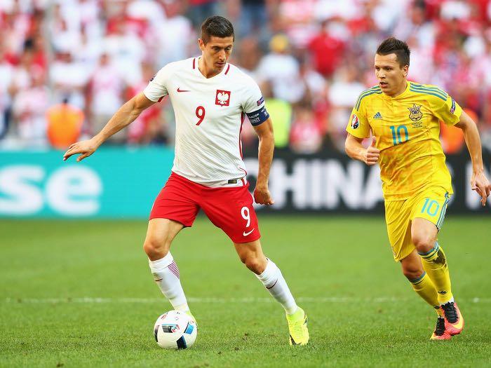 Poland Euro 2016 Robert Lewandowski Jersey, Men's Fashion, Activewear ...