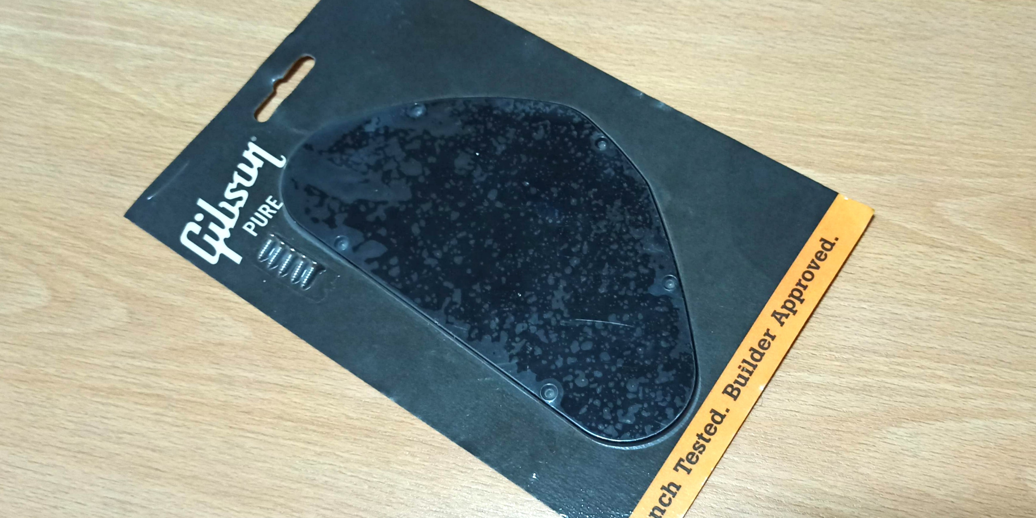 Gibson SG control cavity cover, Music & Media, Music Instruments on ...