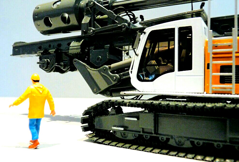 Liebherr LB28 Drilling Rig Diecast Model 1:50, Hobbies & Toys, Toys ...